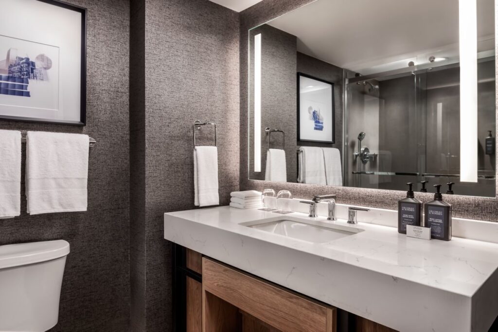 Start Your Next Trip Stress-Free At The Sheraton Gateway Toronto ...