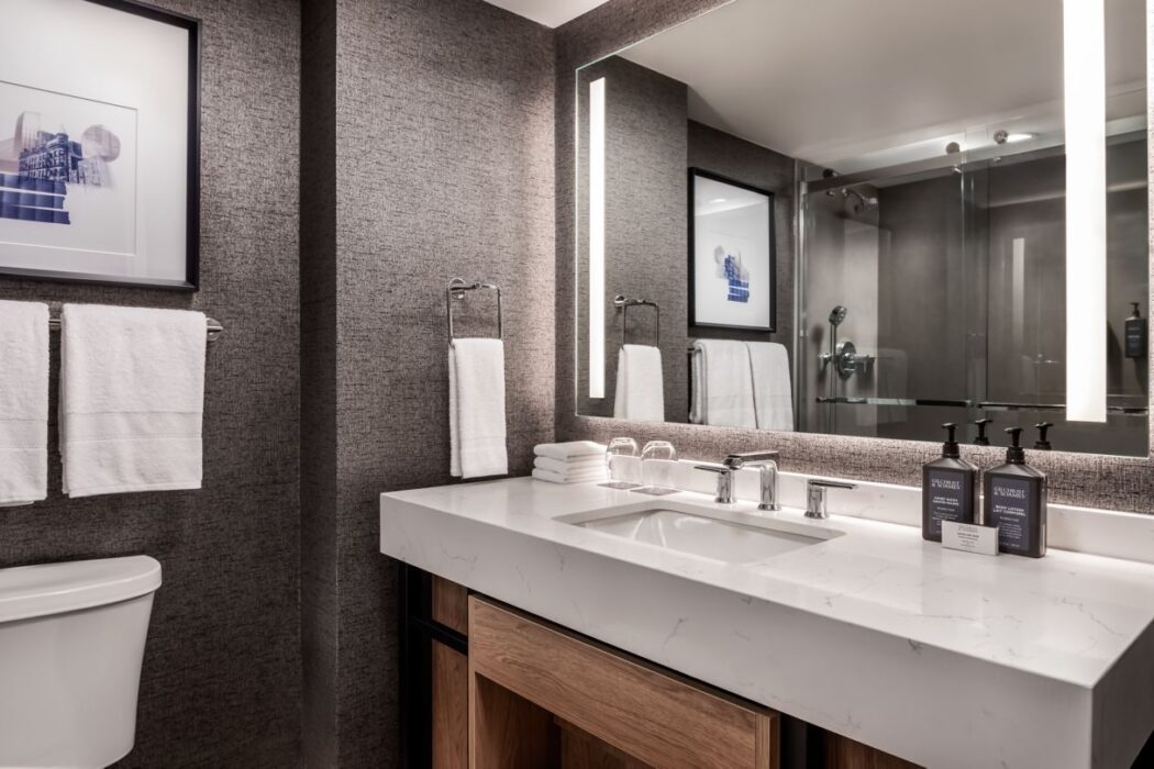 Start Your Next Trip Stress-Free At The Sheraton Gateway Toronto ...