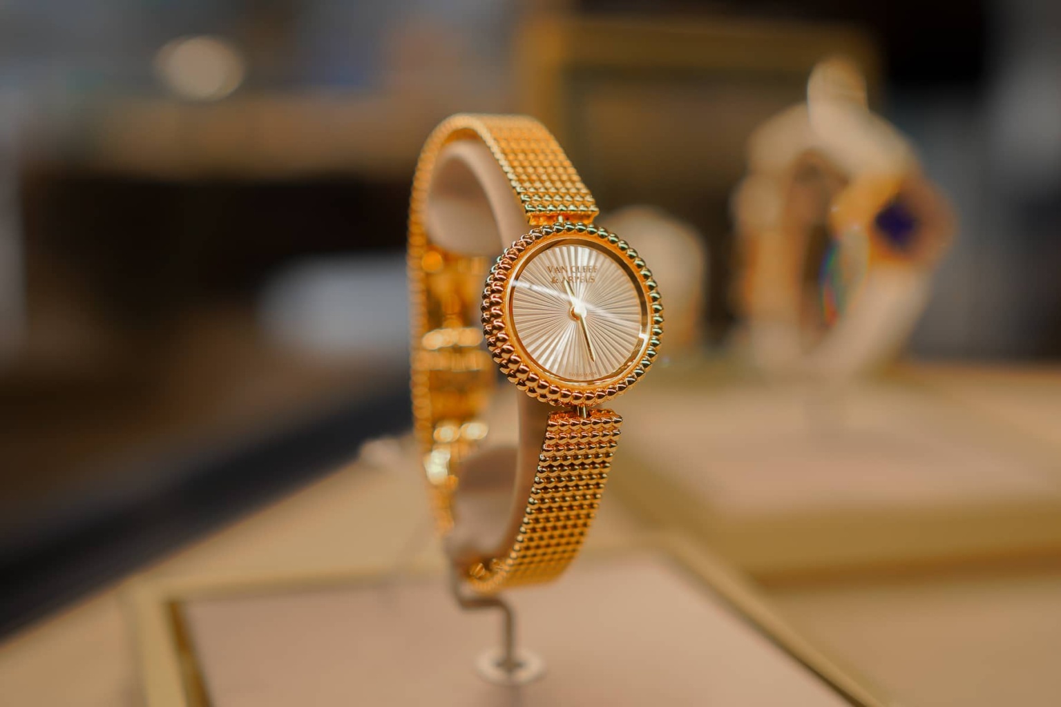 Van Cleef & Arpels Opens New Flagship Store On Toronto’s Mink Mile