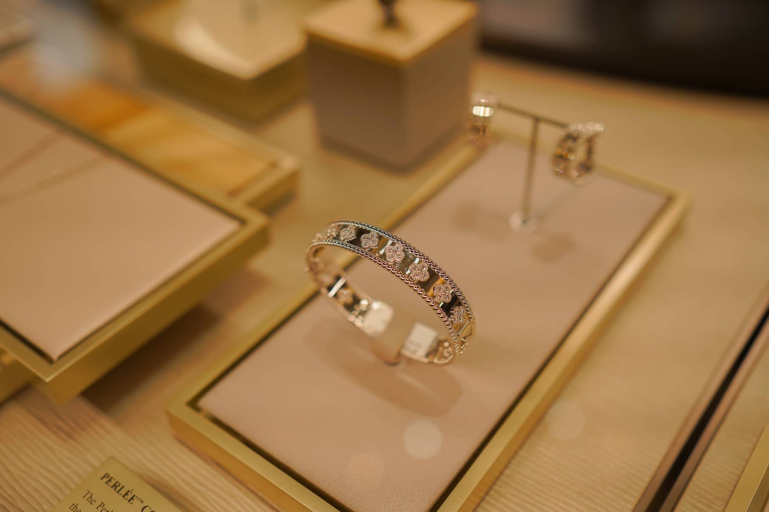 Van Cleef & Arpels Opens New Flagship Store On Toronto’s Mink Mile